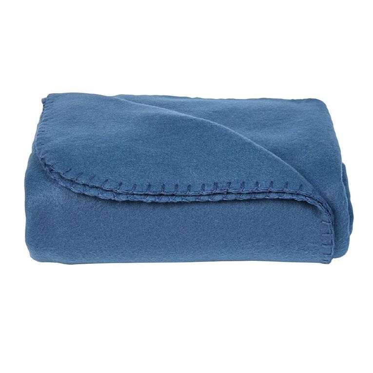 Living & Co Polar Fleece Throw Navy 127cm x 152cm Navy | The Warehouse