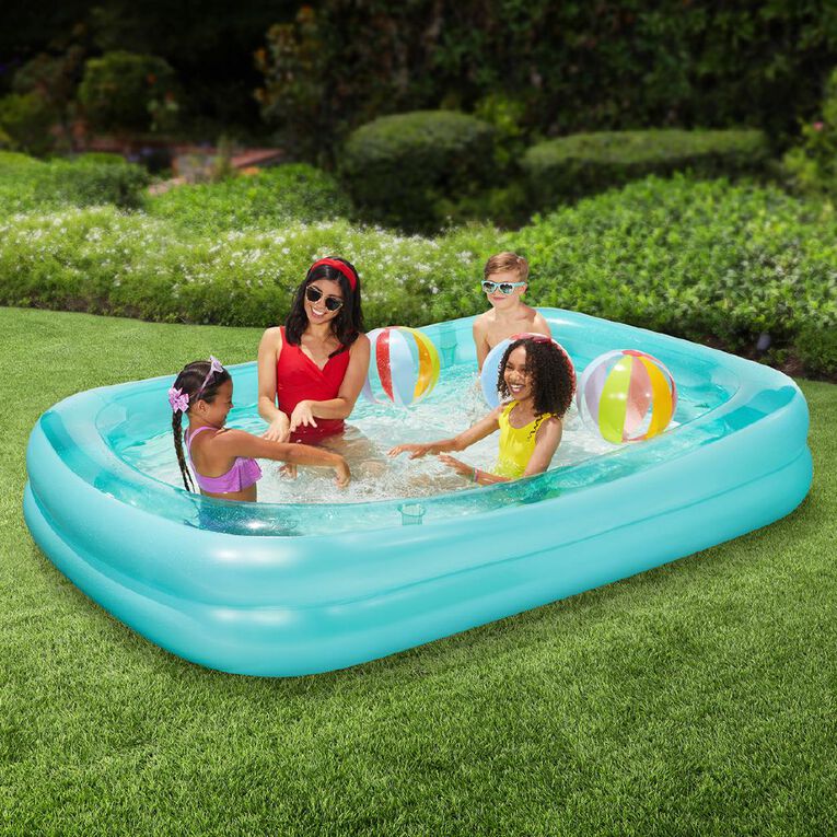 world's biggest pool float