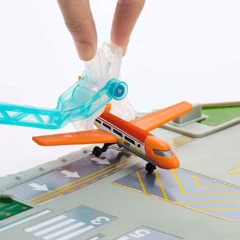 Matchbox Airport Playset | The Warehouse