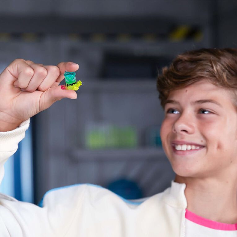 Mr Beast Lab Swarms Atomic Lab 5 Pack Series 2 | The Warehouse