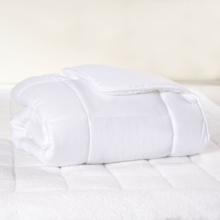 Living & Co All Seasons Microfibre Duvet Inner White King Single White ...