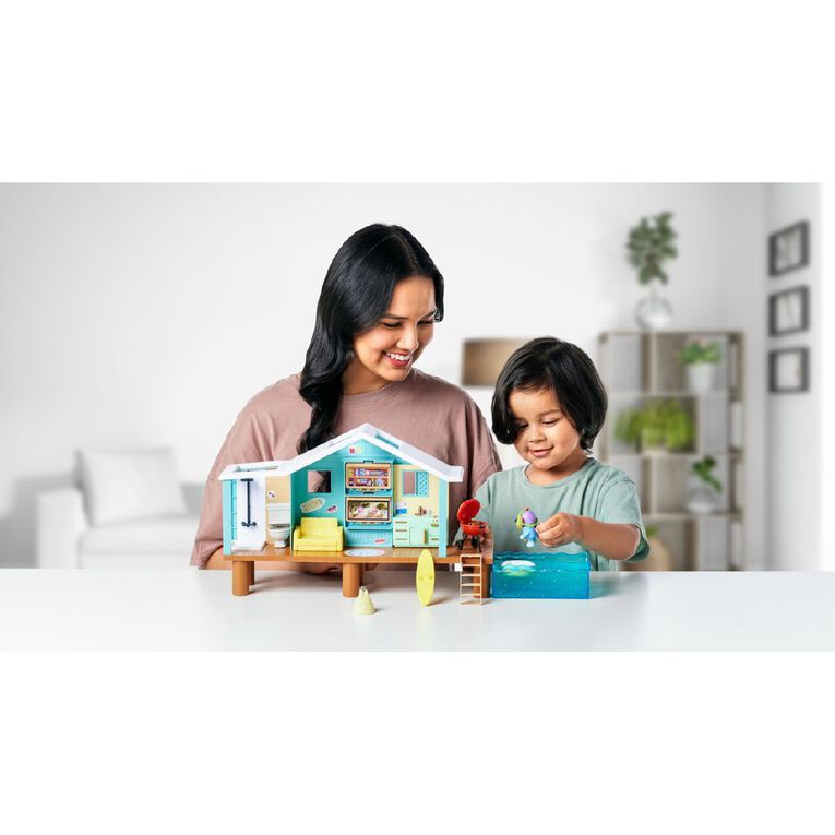 Bluey Ultimate Beach Cabin Adventures Series 9 | The Warehouse