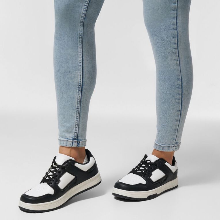 H&H Women's Colour Block Sneakers BLK/White | The Warehouse